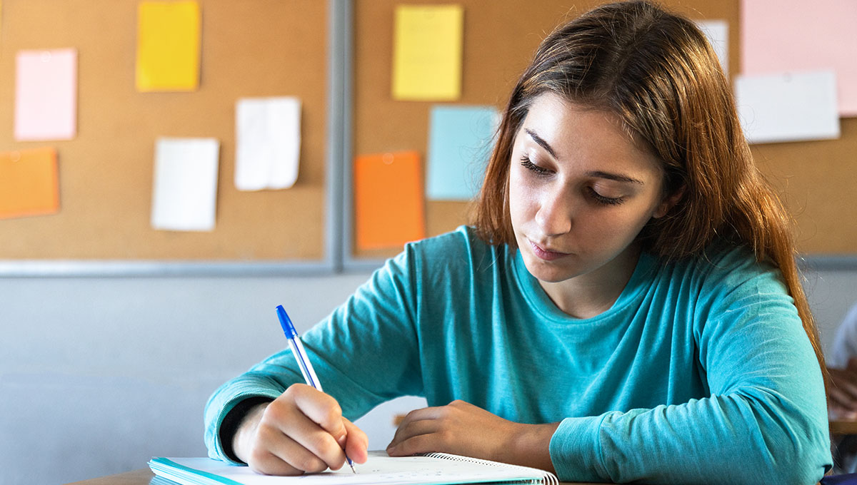 Best Journal Prompts for High School Students to Inspire Growth